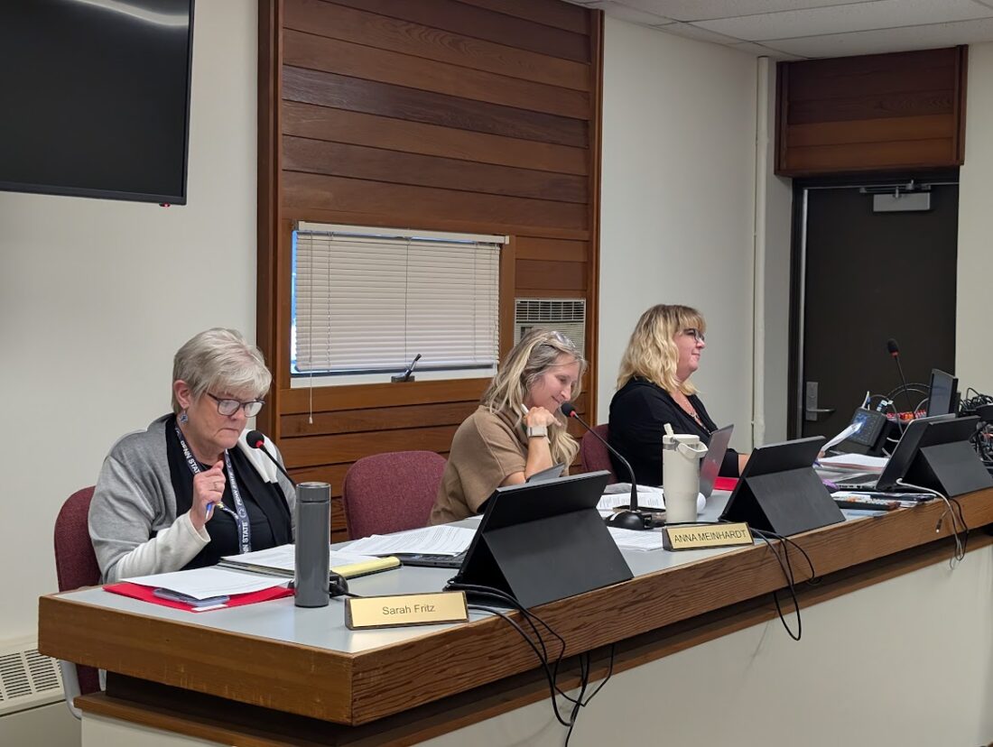 A round of applause… or not | News, Sports, Jobs - The Alpena News